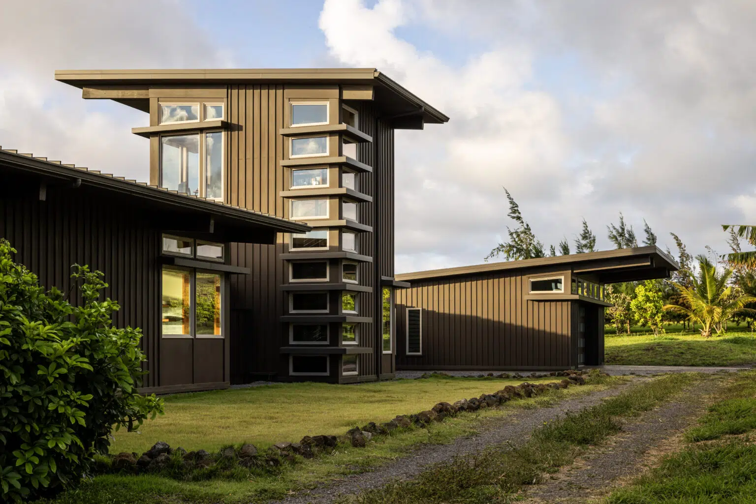 Exploring a Prefabricated Home in Schaumburg with Stillwater Dwelling